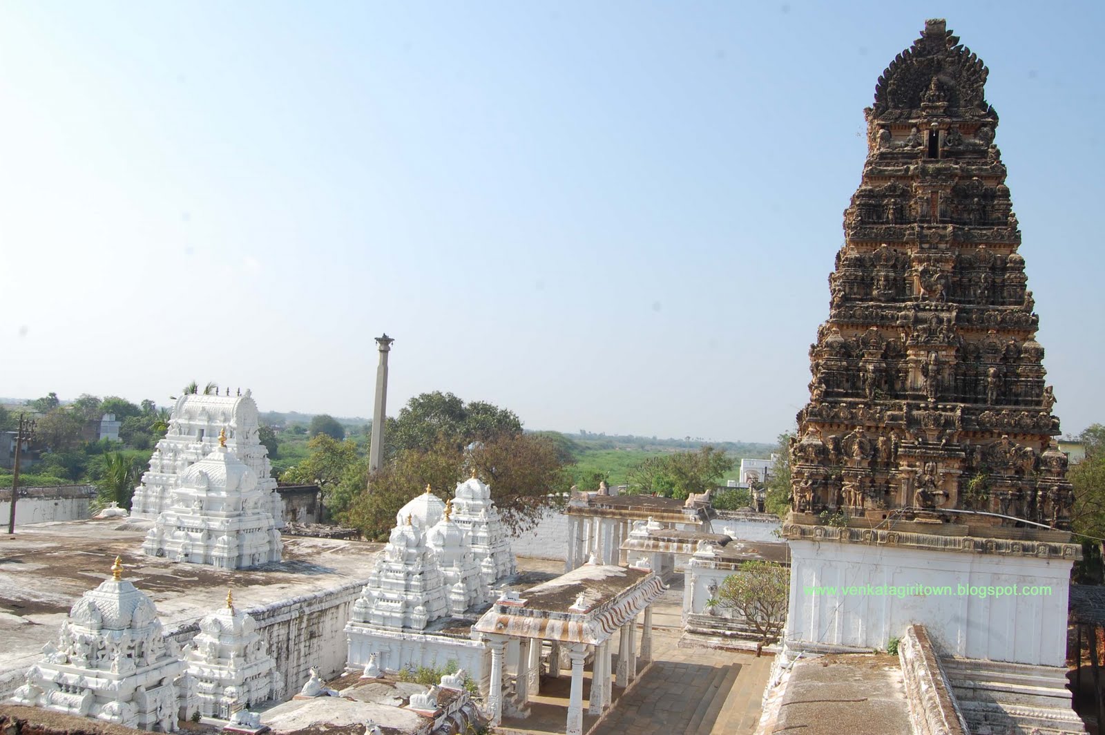 VENKATAGIRI.NET: Sivalayam Temple Images