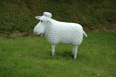 Gardens: Weird Sheep