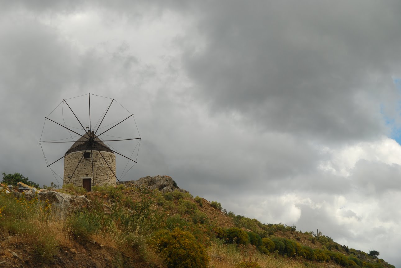 Mr and Mrs Smith: Greece - Naxos and Santorini