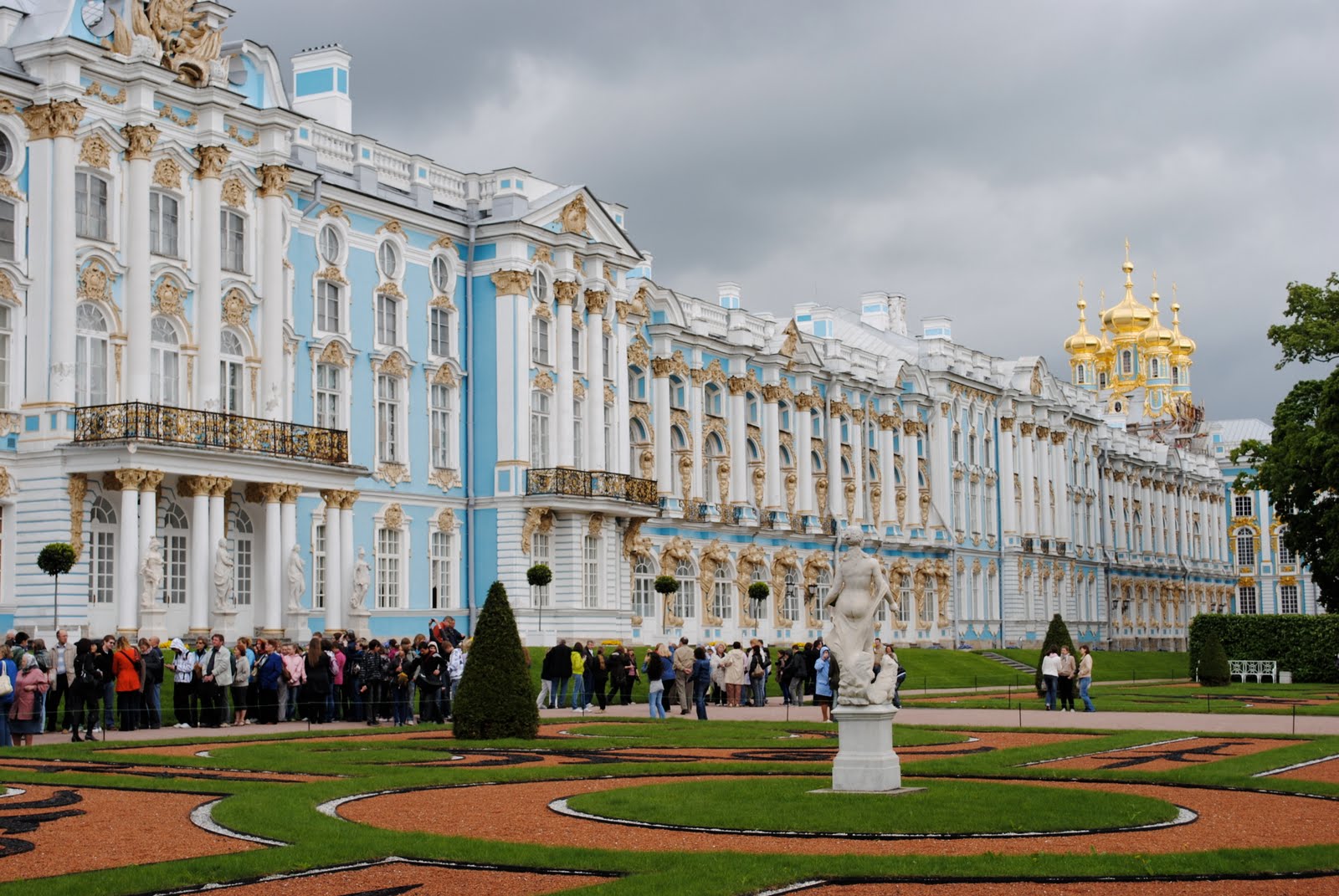 A Tale of Two Cities: Russian Palaces