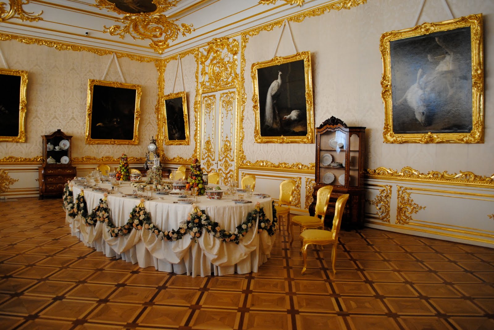 A Tale of Two Cities: Russian Palaces