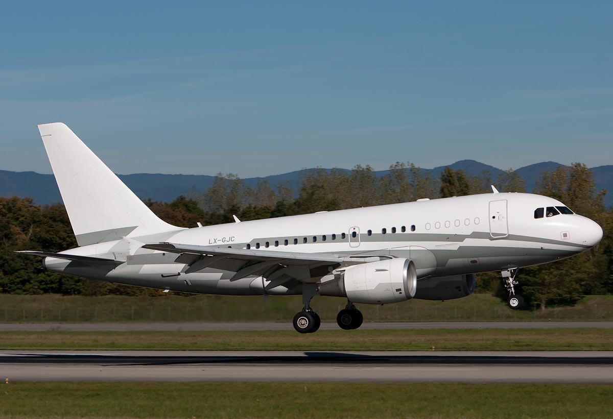 Basel Airport Blog: LX-GJC - Global Jet Luxembourg - Airbus A318-112(CJ ...