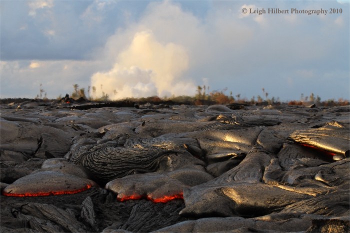 HAWAIIAN LAVA DAILY: ~ Lava viewing area has lava to be viewed