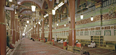 Islamic Mosques,Islamic Historical Mosques: Inside Madina Mosque