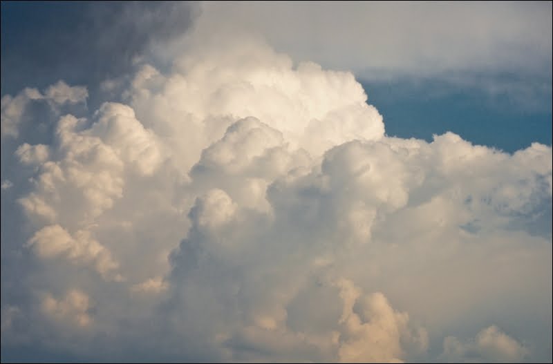 ADE Photos: Norii din afara casei mele...