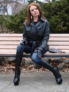 Leather Beauty: Moni Post 23