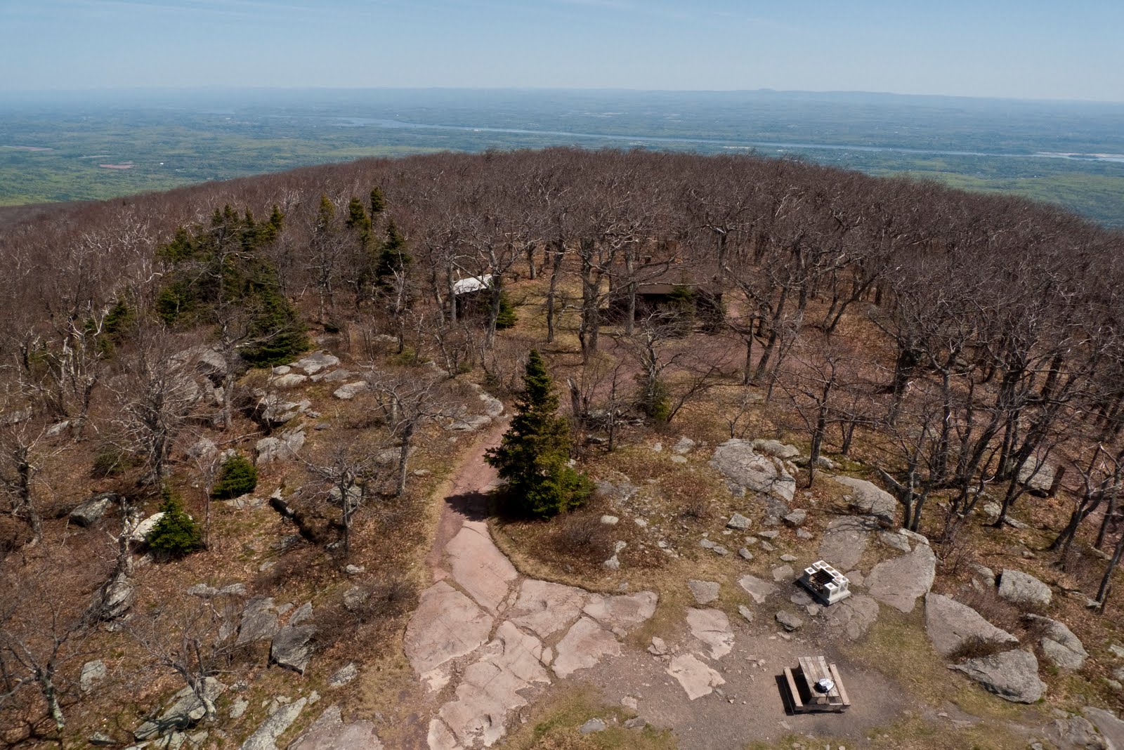 OVERLOOK MOUNTAIN HOUSE | The Luxury Yacht Review