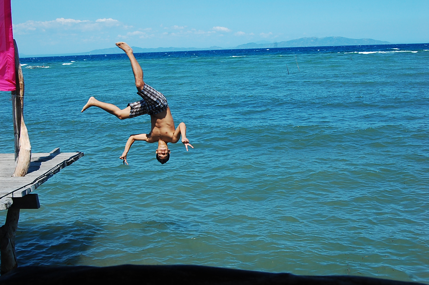 A Crazy Vacay at Ronco Beach Resort and Tagaytay Haven Hotel - Budget ...