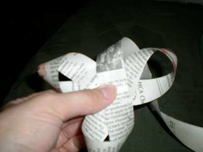 Sewing Economist: Newspaper Bow