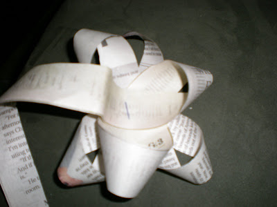 Sewing Economist: Newspaper Bow