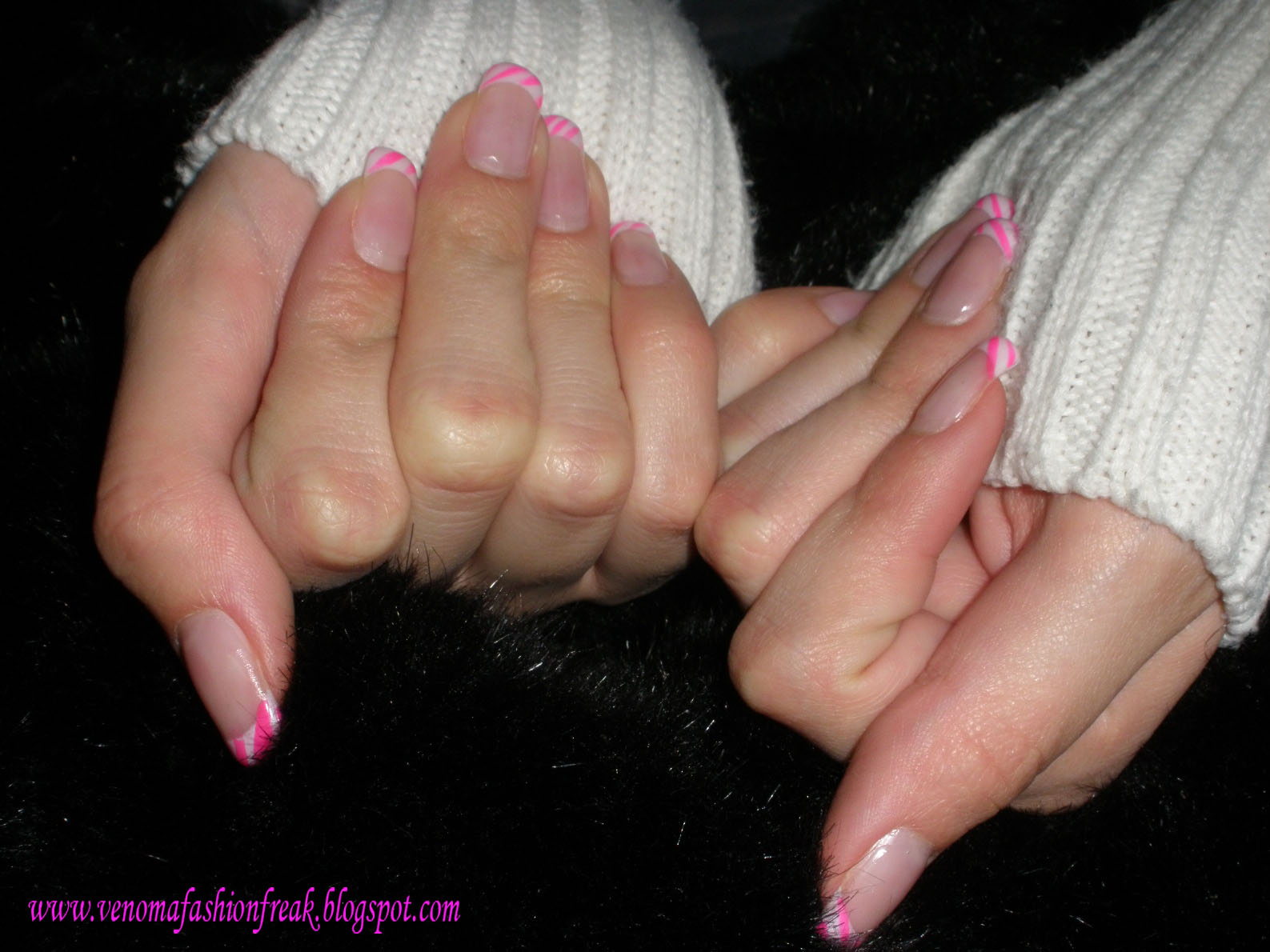 Nokti sa roze straftama za januar / Nails with pink stripes for January ...