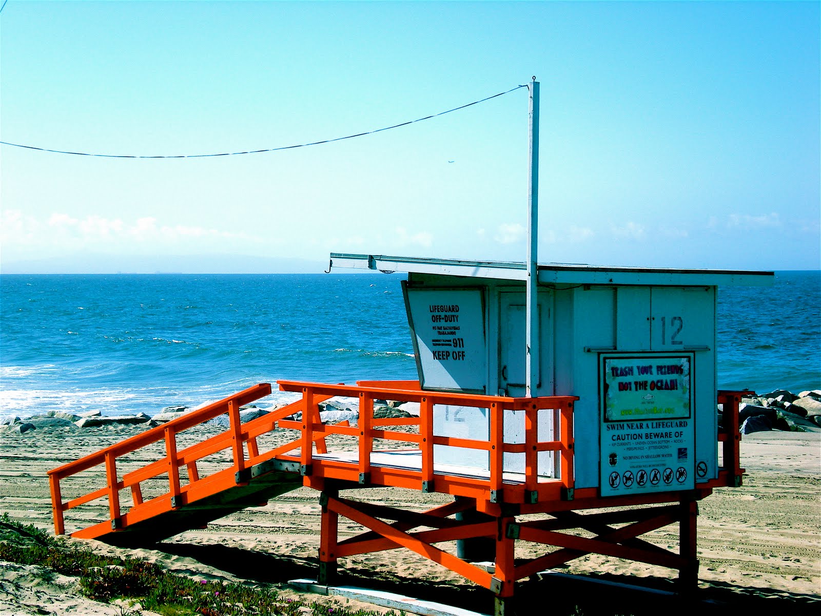 County Recurrent: Kids Turn Lifeguard Towers Into Art
