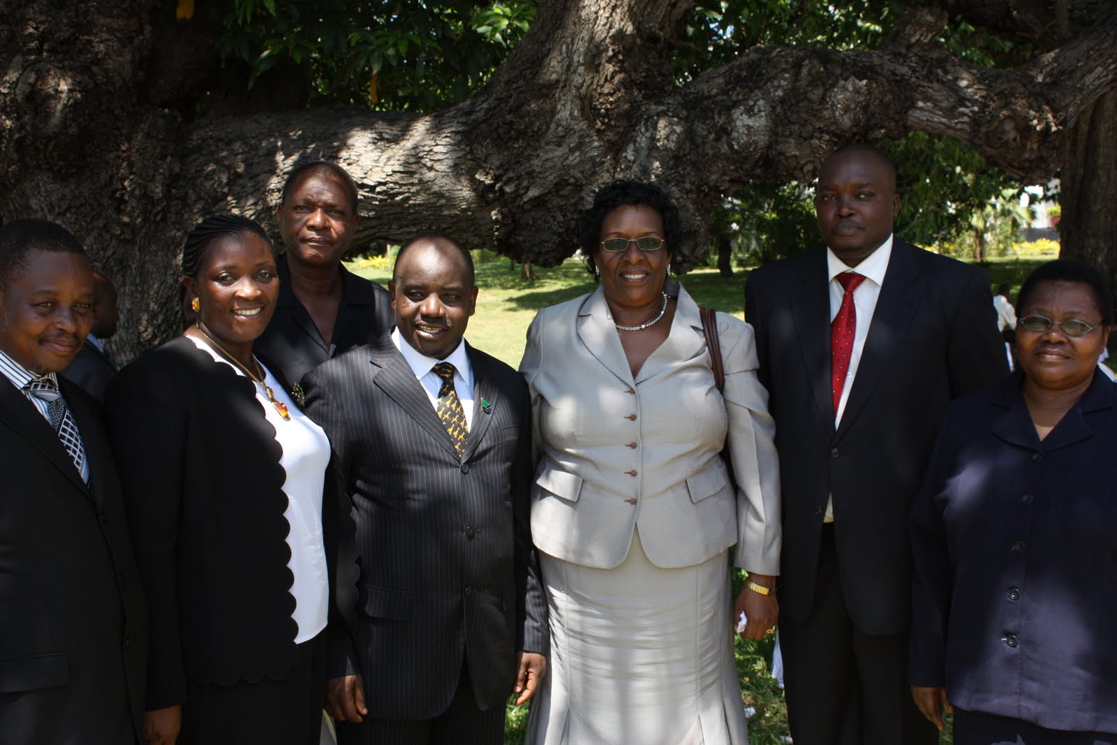 Mwanambayuwayu: MAWAZIRI NA MANAIBU WAAPISHWA