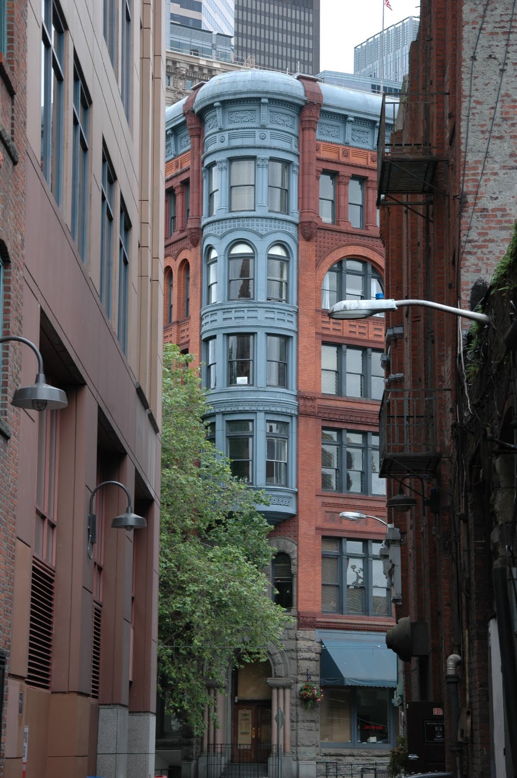 A Vue Across America: Streets of Seattle