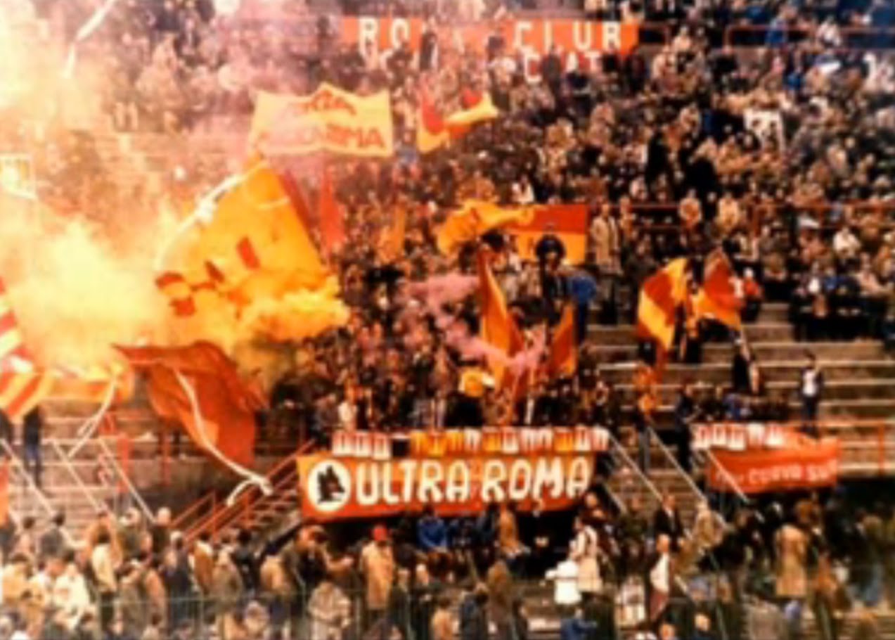 FOOTBALL & STREET: Ultras Roma