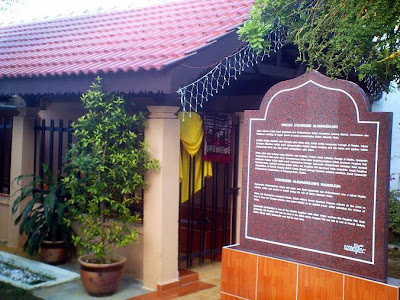 SENI LAMA MELAYU (MALAY OLDEN ART): Makam (Tomb of) Sheikh Shamsuddin ...