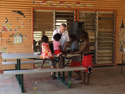 Jay's Yarns from the Top End: Visit to Manmoyi