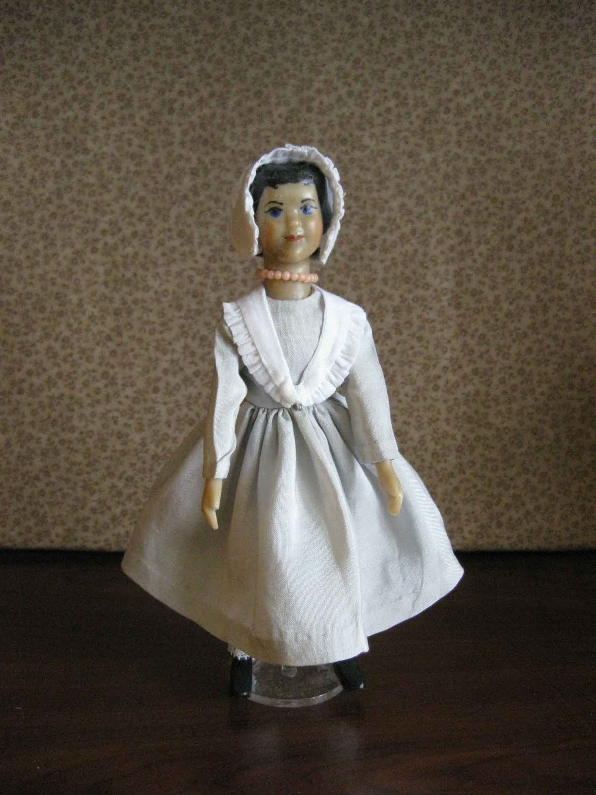 Judith in Montana: Hitty's Dresses, By the Book