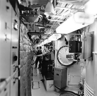 HILLSTATION 1: Old picture records HMS Resolution