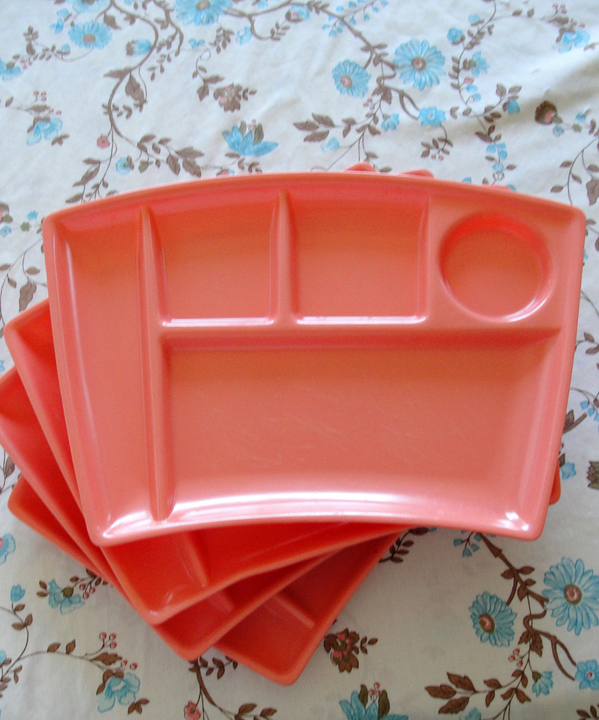 Little Lovables: Homefront: Vintage Cafeteria Serving Trays