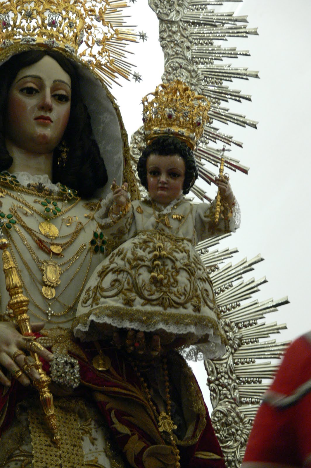 ROCIANA COFRADE: Maria del Socorro.