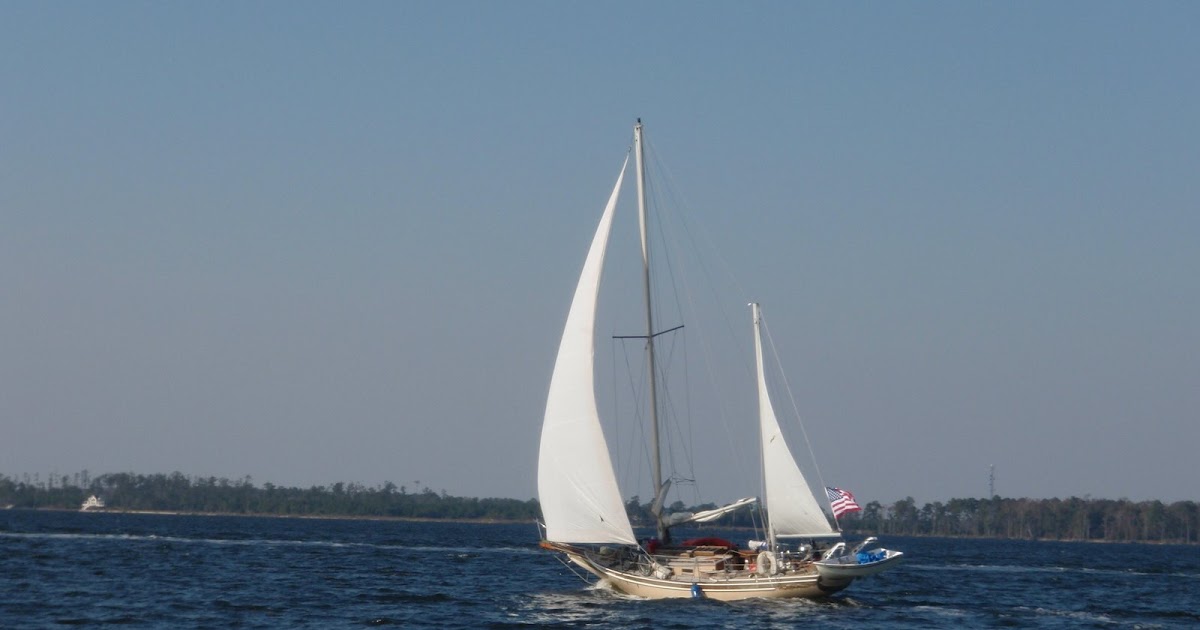 Hobo Sailor: Some pictures of our Privateer 35 Sailboat