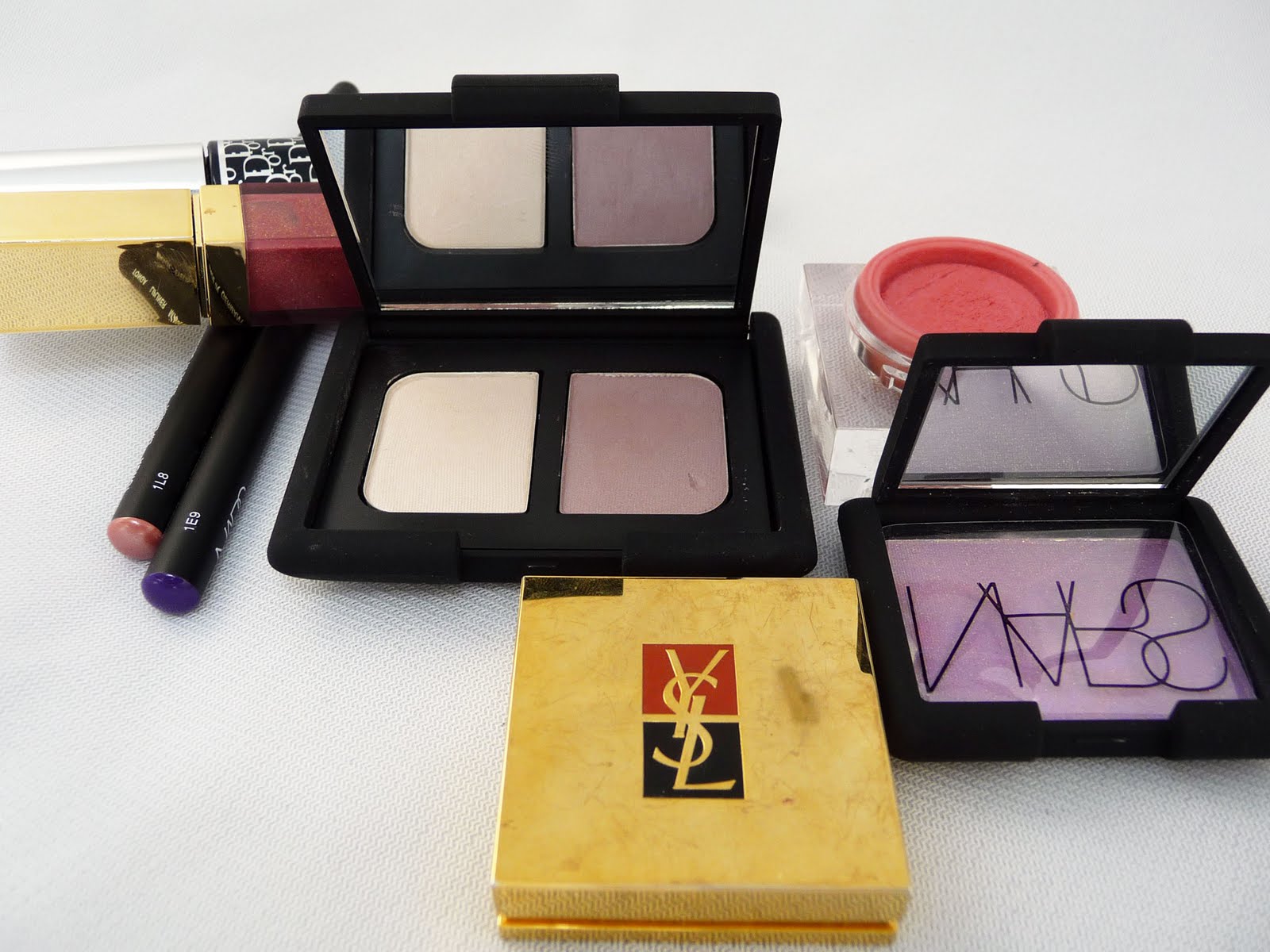 15 Ways To Experience The Best Possible Makeup Purchase In The Whole ...