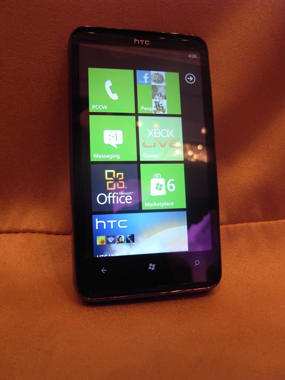 詭辯老輸執書日記簿: HTC 7 Mozart & HTC HD7外觀簡評~~~