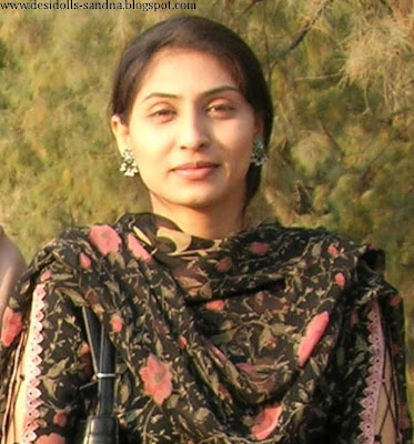 DesiDolls,Desi Girls Pictures,DesiWallpapers,Desi cuties,Desi Hotties