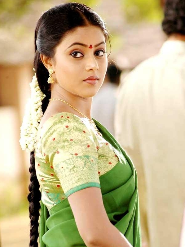 Actress stills and videos: Actress Hot Side Pose Photos