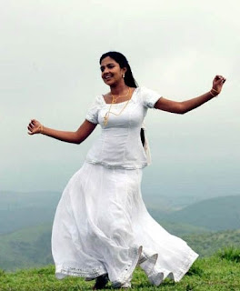 Actress stills and videos: Anaka Hot Photos in Movie Sindhu Samaveli