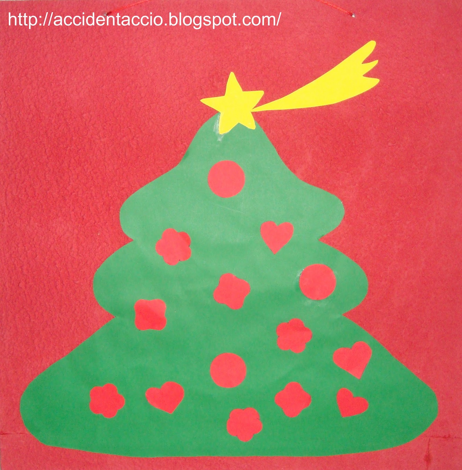 Albero di Natale con il cartoncino