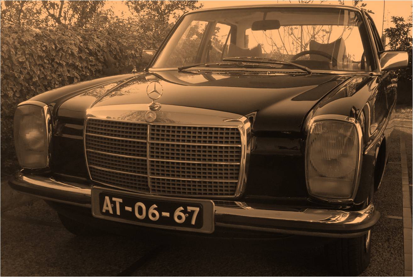 Mercedes W115: W115