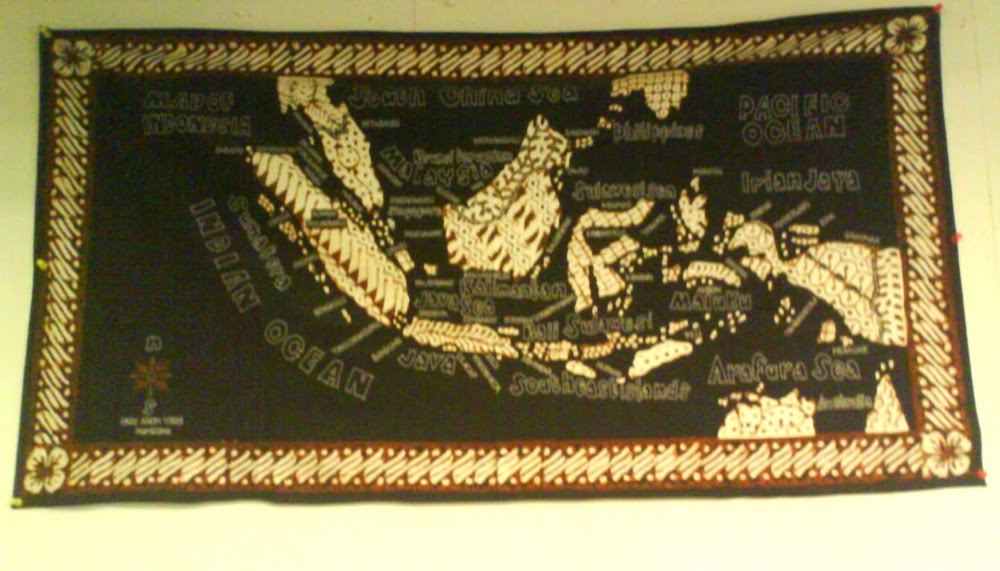 Our store offers a wide range of handicraft from Indonesia: Peta Batik ...