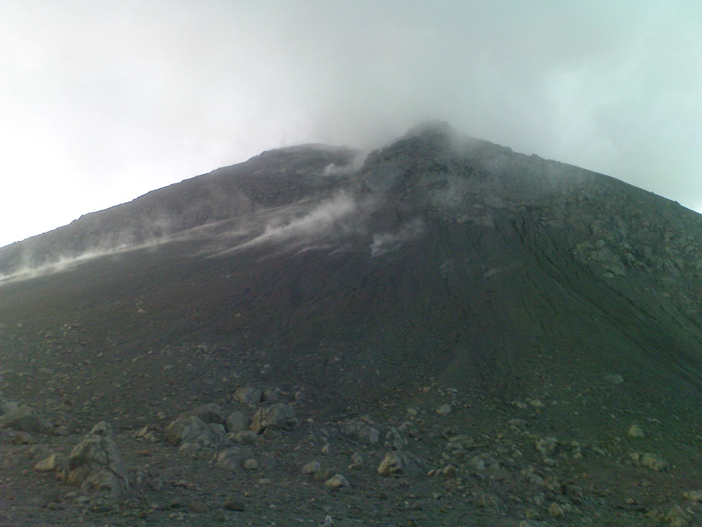Dunia Kita: Ini nihh,,Keadaan Gunung Merapi Sebelum dan Sesudah Meletus ...