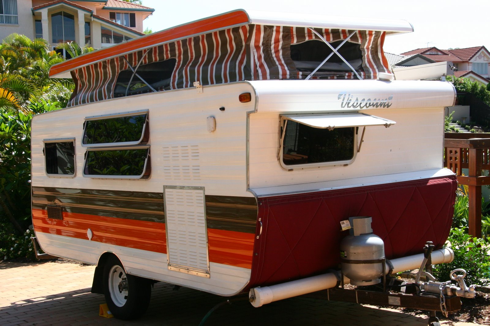 Olive & Esther: Our first Caravan