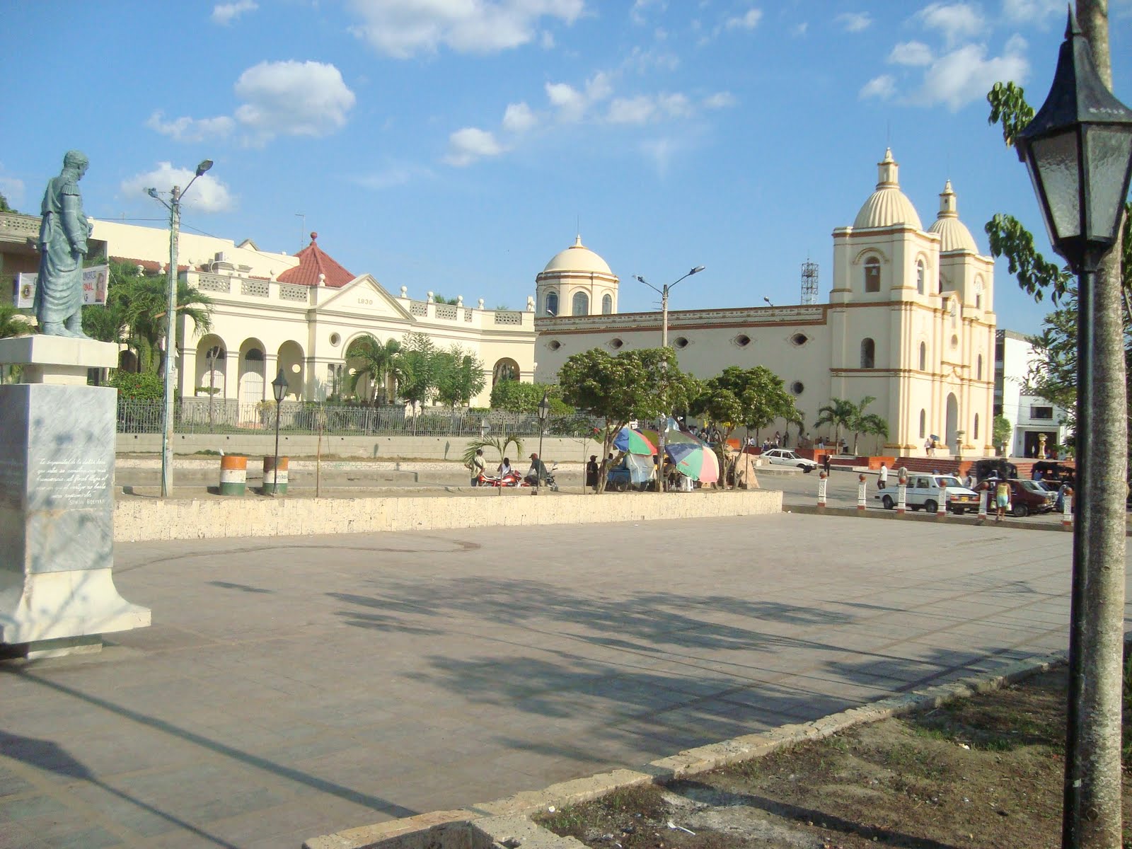 COROZAL Y SUS ATRIBUTOS: abril 2010