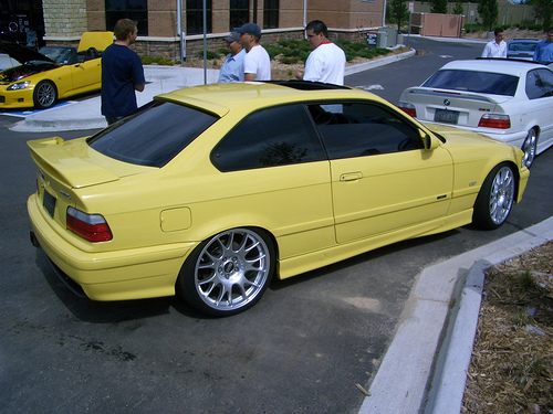 famous art gallery: bmw m3 e36 dropped with nice rims