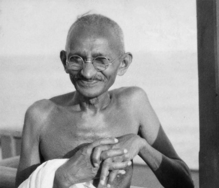 Celebrating 141 years of the Mahatma Gandhiji photos | jomblodotcom
