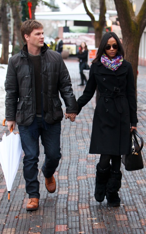 All Stars Photos: Zoe Saldana and fiance Keith Britton braving the cold ...