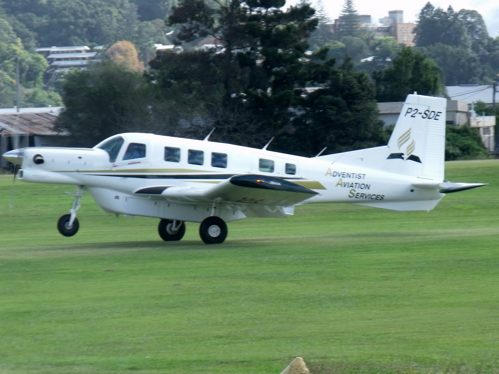 South East QLD Aviation News.: 2 pac 750's and Qatar A320 at OOL