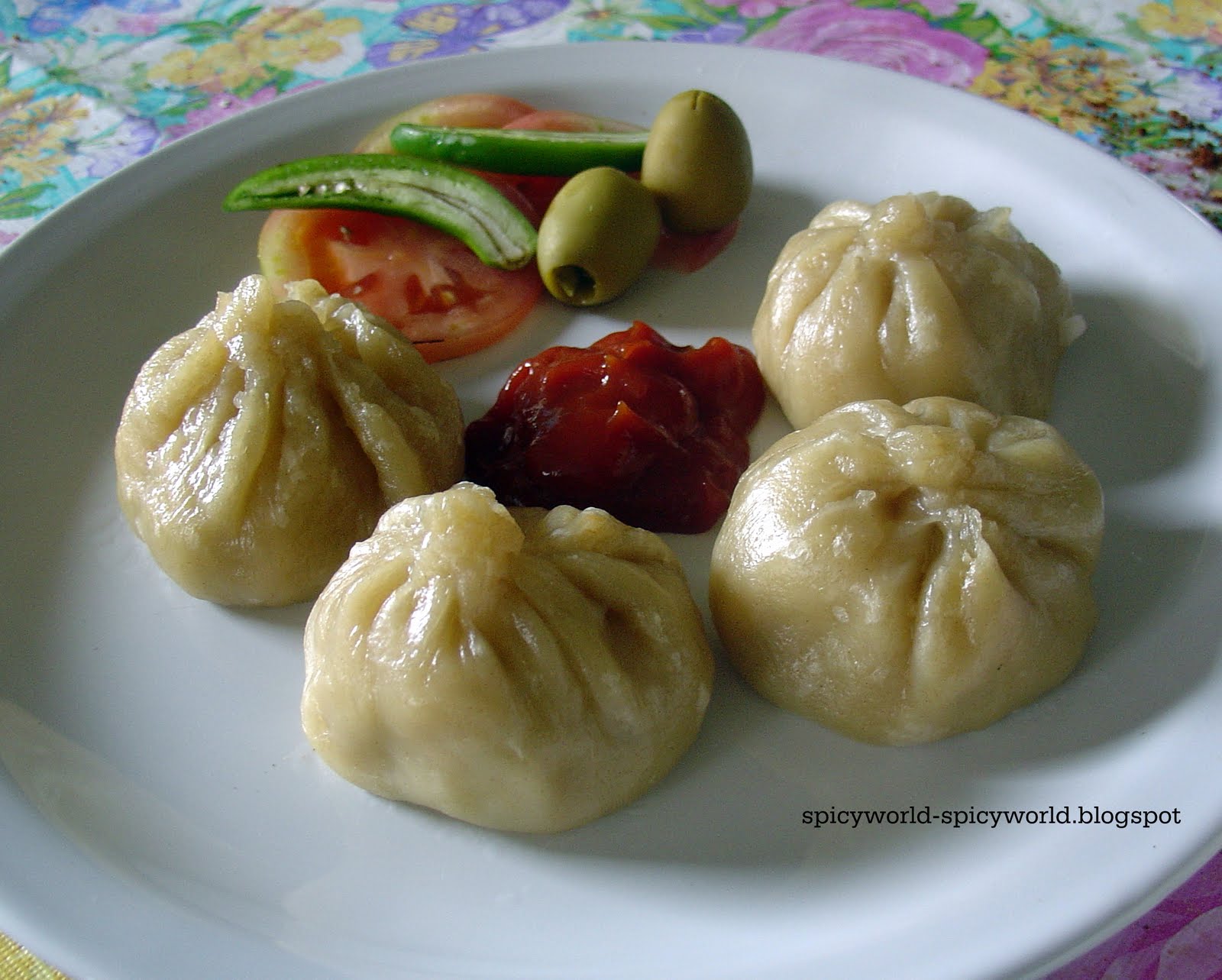 SpicyWorld: Chicken Momos