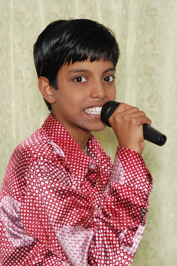singer sarath: sarath singing