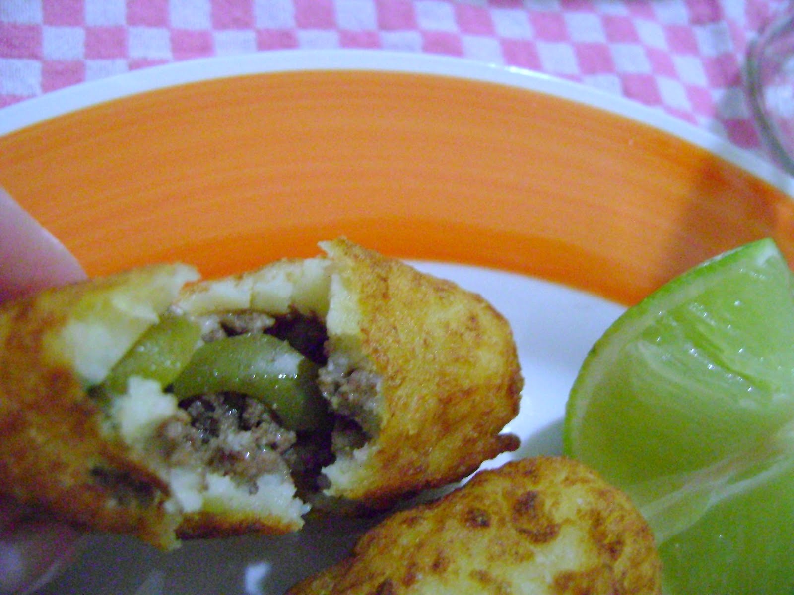 Rumo a Cozinha: Bolinho de batata recheado