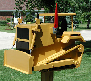 Whatever Dee-Dee wants, she's gonna get it: Artistic Mailboxes ...