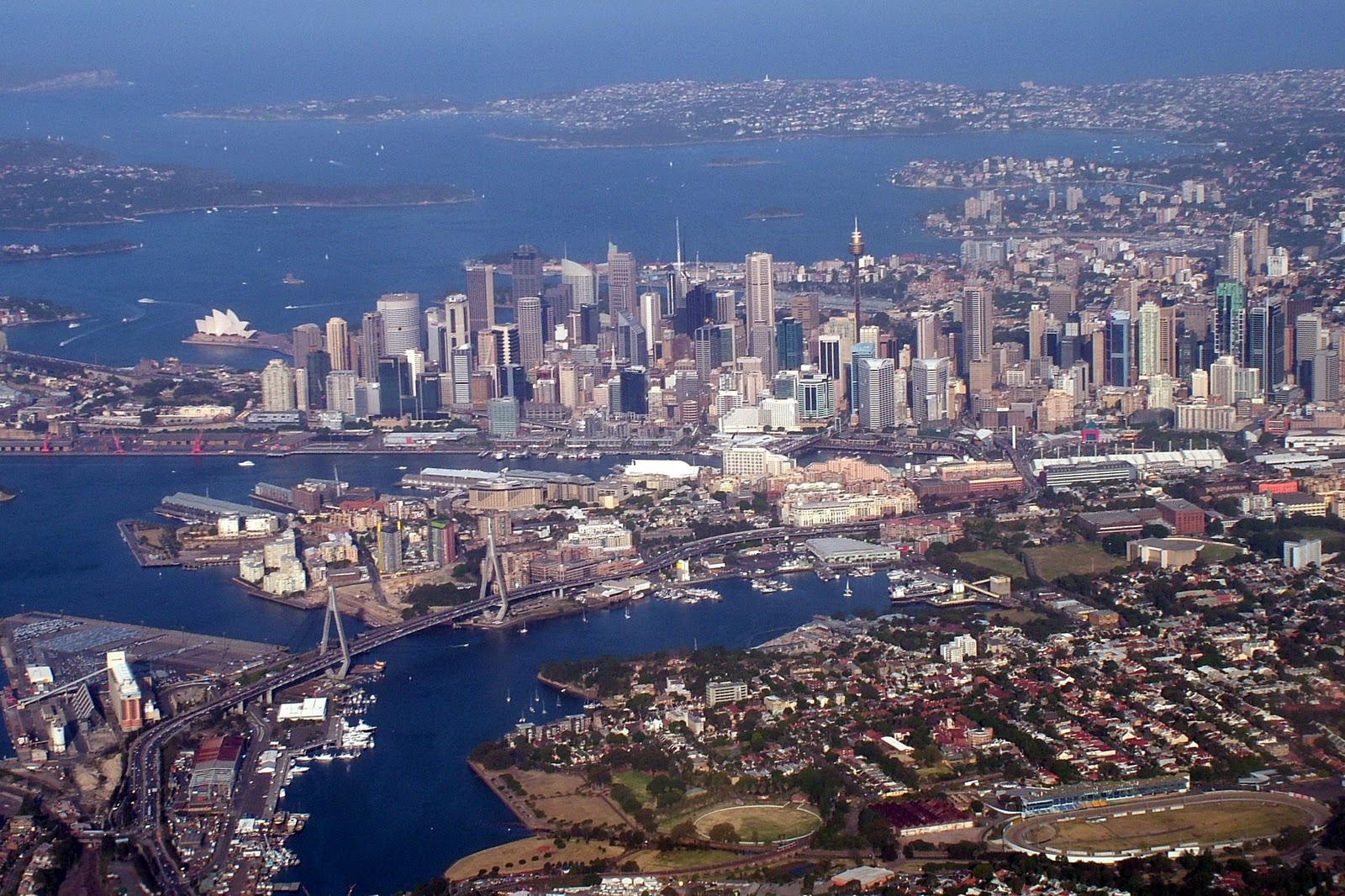 Urban Research: Skyline photos of Sydney, Australia 1