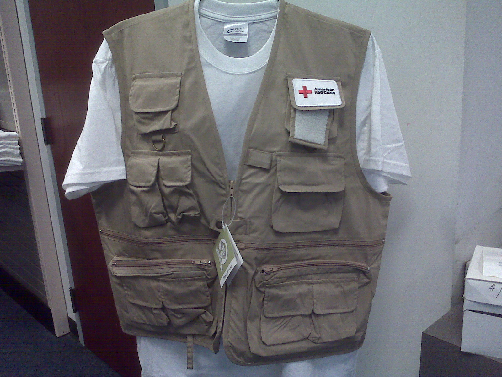 Red Alert: Red Cross DFW Blog: NEW! Red Cross Cargo Vest--Snap One Up Now!