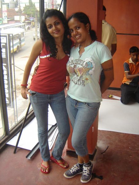 sri lanka party: colombo girls