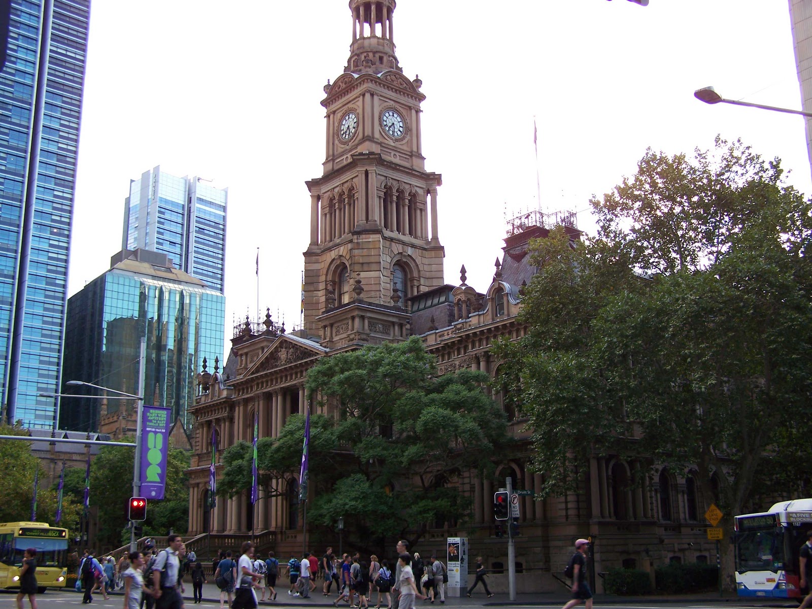 OZ and USA: Sydney Town Hall
