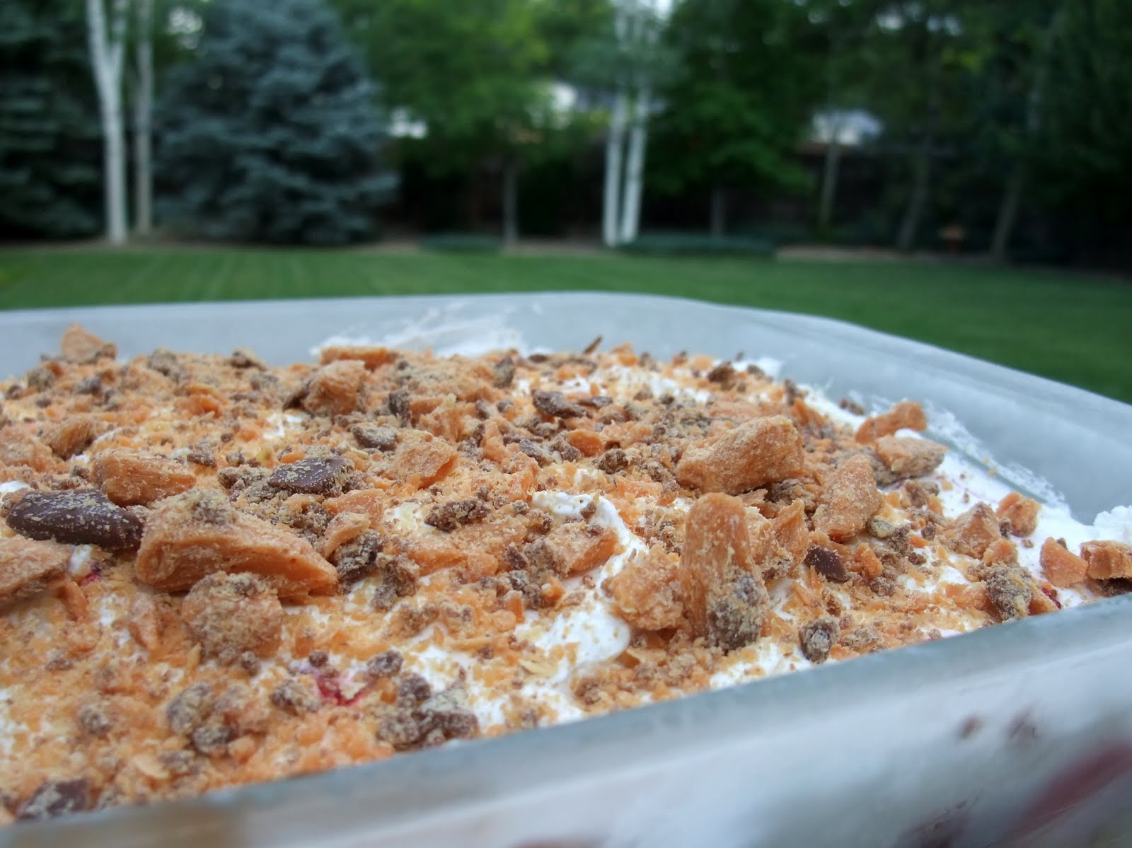Just Another Hang Up: Frozen Banana Split Squares... the perfect way to ...